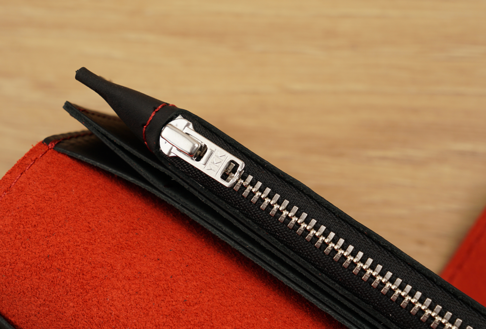 Odinė piniginė Victoria Crazy Horse su zodiako ženklu - Bakli.lt